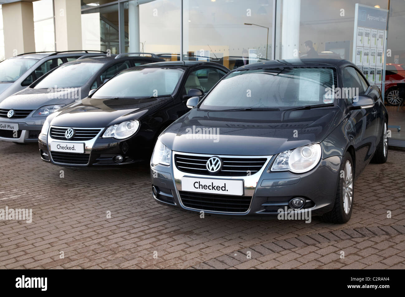Used car lot uk hi-res stock photography and images - Alamy