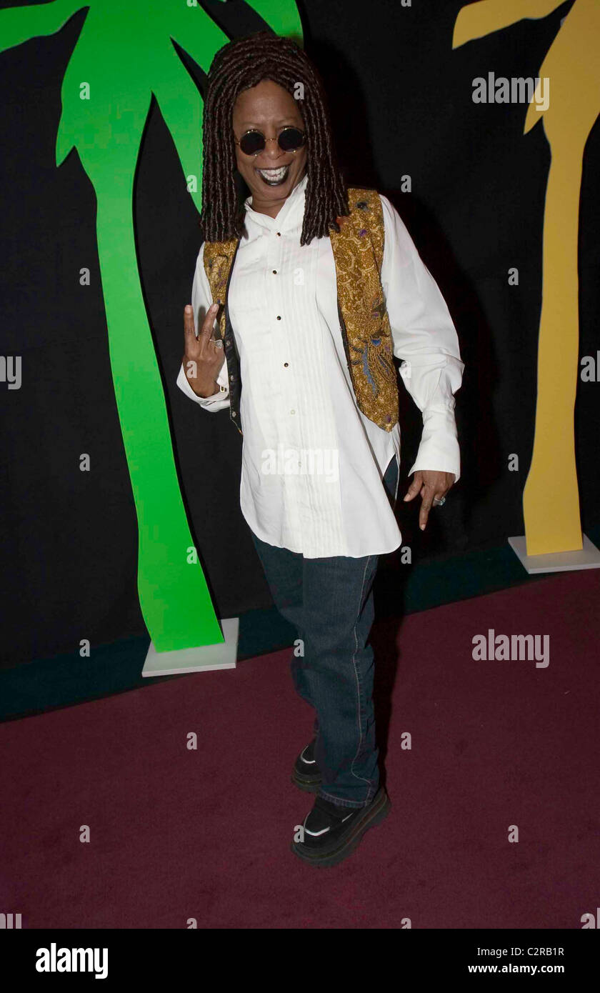 Celebrity impersonator hi-res stock photography and images - Alamy