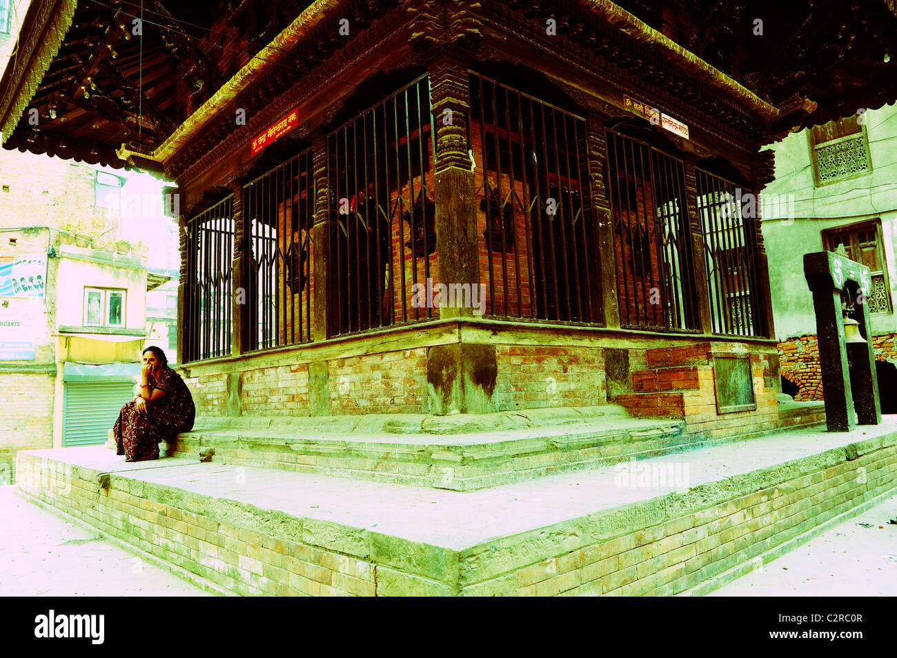 Sitting shrine hi-res stock photography and images - Alamy