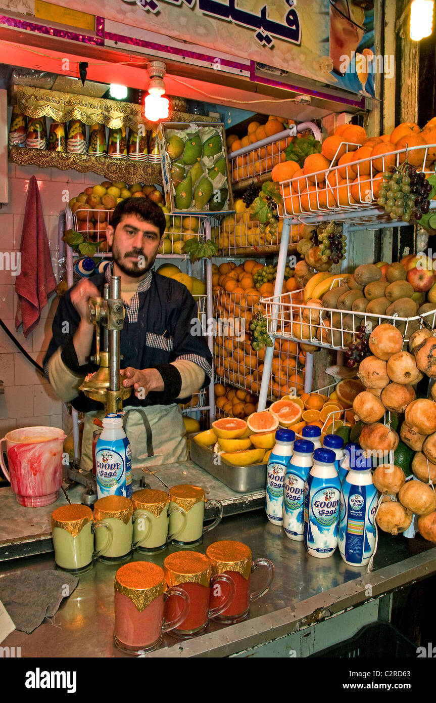 Aleppo syria people shop fruit hi-res stock photography and images - Alamy
