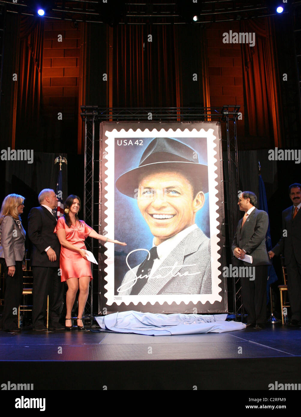 Nancy sinatra frank hi-res stock photography and images - Alamy