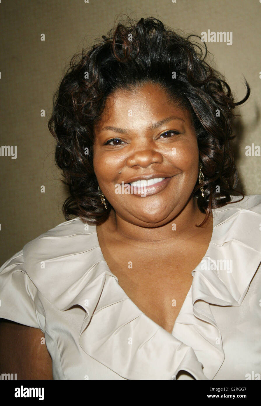 Mo'Nique A Place Called Home presents Girlz In The Hood Women Of ...