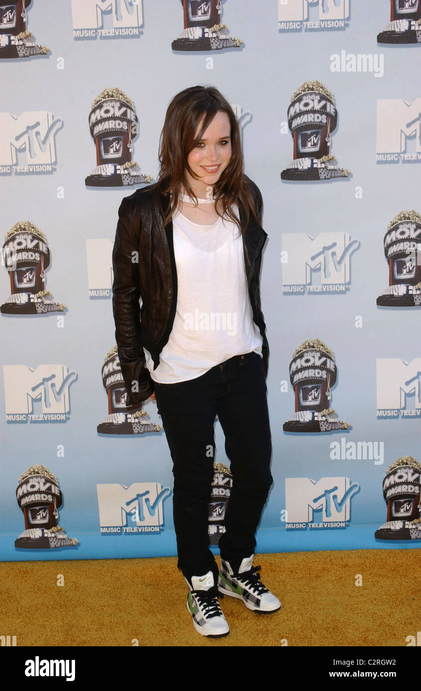 Ellen Page 2008 MTV Movie Awards at the Gibson Amphitheatre - Arrivals ...