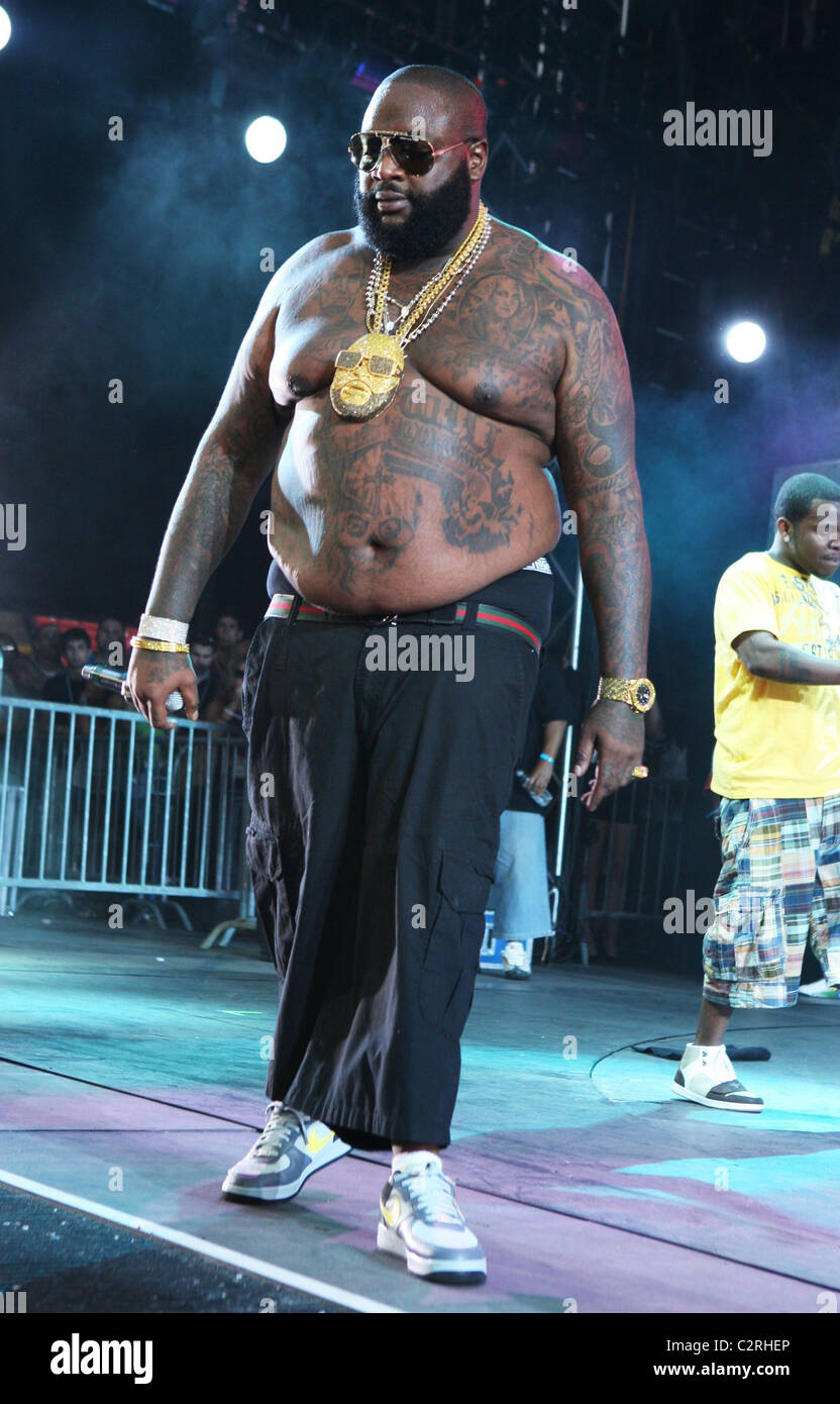 Concert at giants stadium rutherford hi-res stock photography and ...