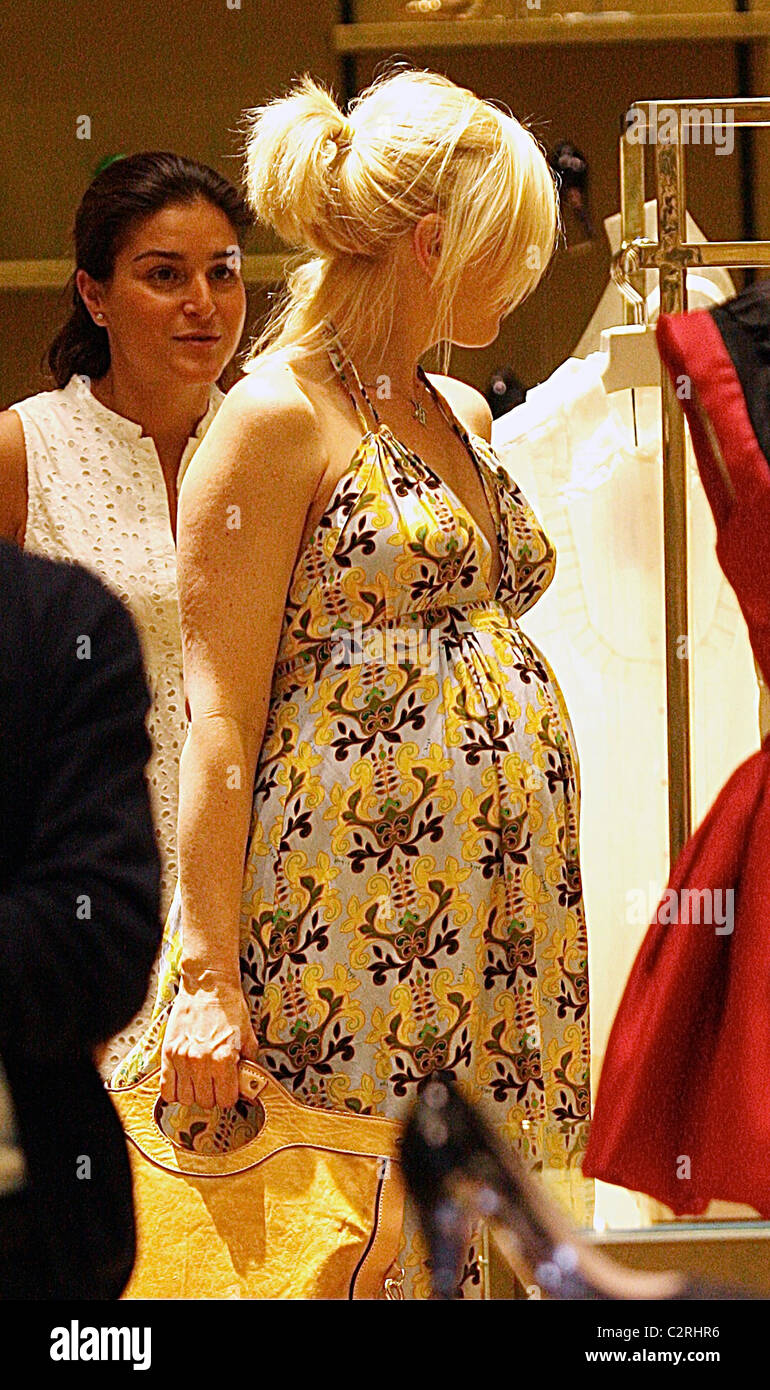 Gwen stefani shopping in beverly hills california hi-res stock photography and images - Alamy
