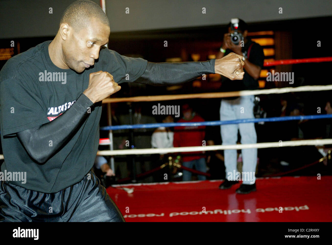 Light Heavyweight Shaun George media work out at Planet Hollywood Hotel ...