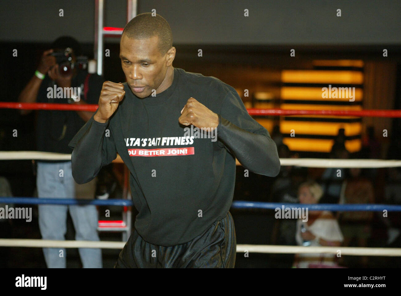 Light Heavyweight Shaun George media work out at Planet Hollywood Hotel ...
