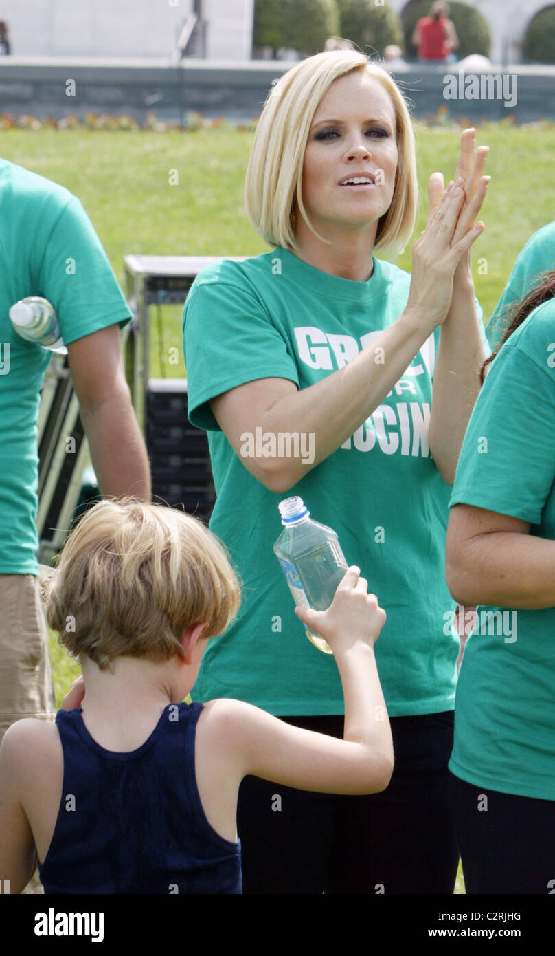 Evan McCarthy and Jenny McCarthy lead the 'Green Our Vaccines' march ...