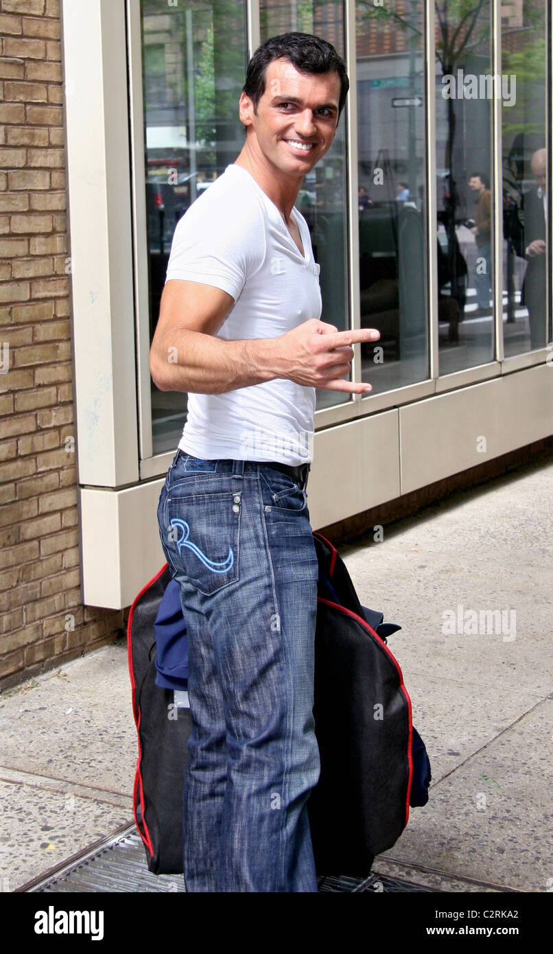 Tony Dovolani former contestant on 'Dancing with the Stars' leaving ABC ...