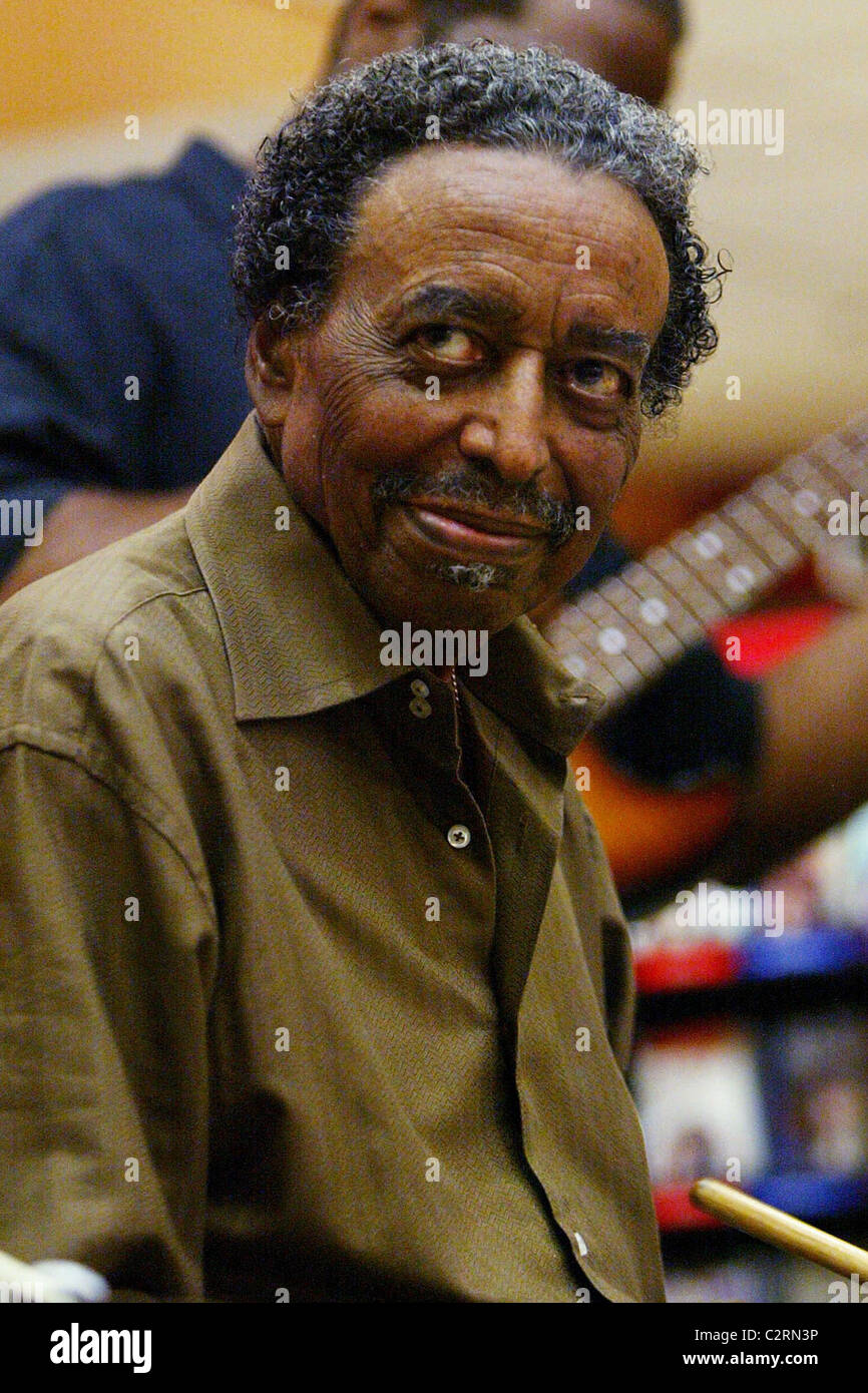 Jazz percussionist Foreststorn 'Chico' Hamilton performs and signs ...