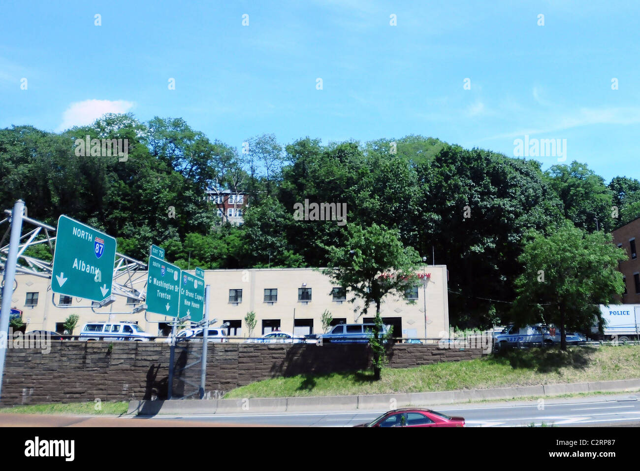 Howard Johnson Inn Yankee Stadium on Sedgwick Avenue, off the Major ...