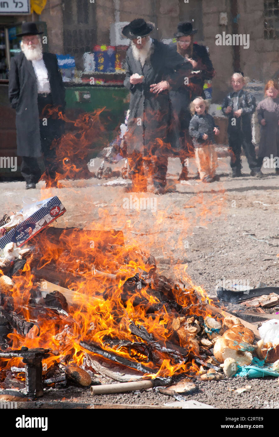 Leftover bread hi-res stock photography and images - Alamy