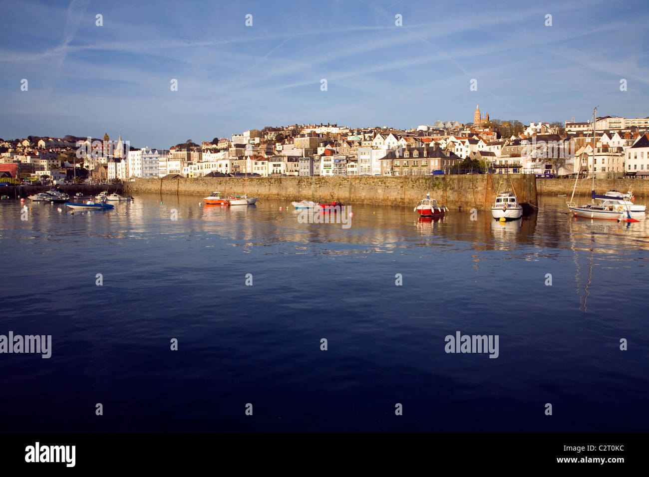 Harbour guernsey boats hi-res stock photography and images - Alamy
