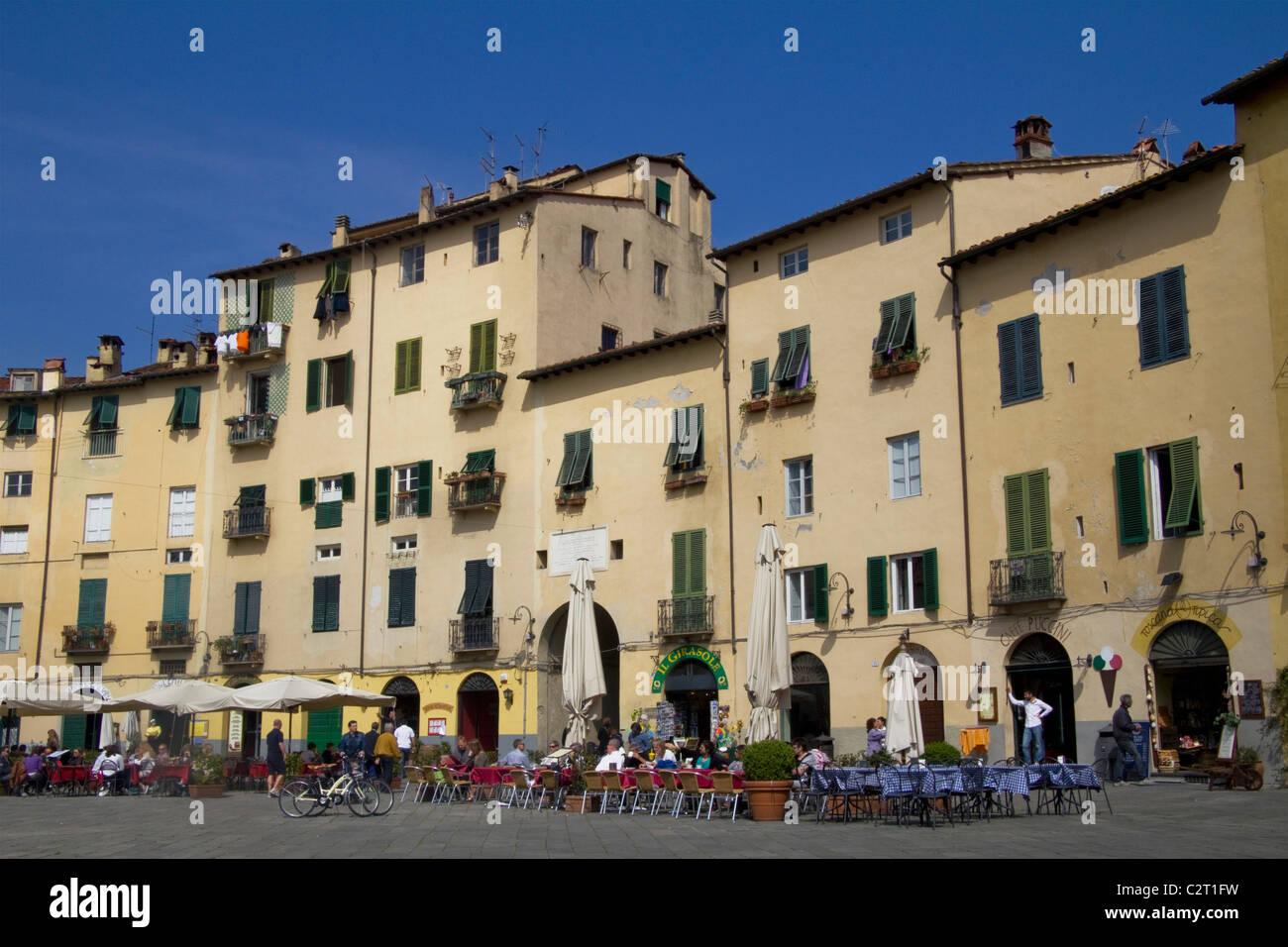 Piazza dell Anfiteatro, amphitheatre Lucca Tuscany Italy Stock Photo ...