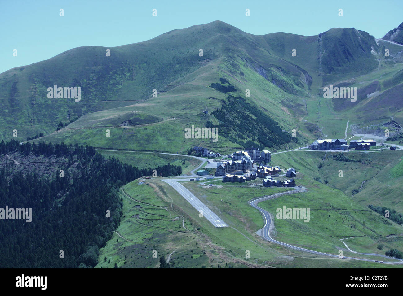 Peyresourde - le terrain d'aviation Stock Photo - Alamy