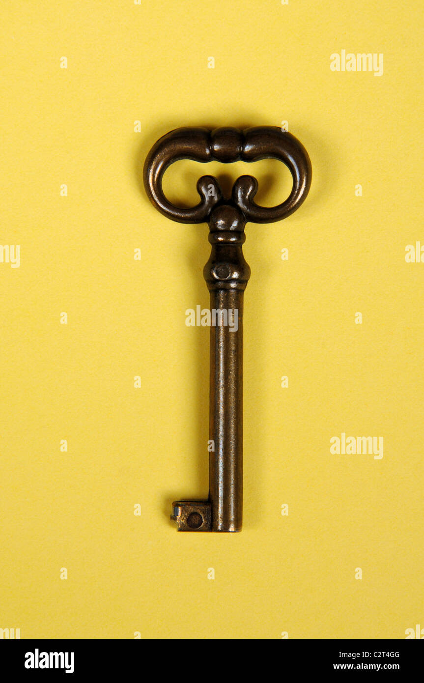 Old fashioned wardrobe hi-res stock photography and images - Alamy