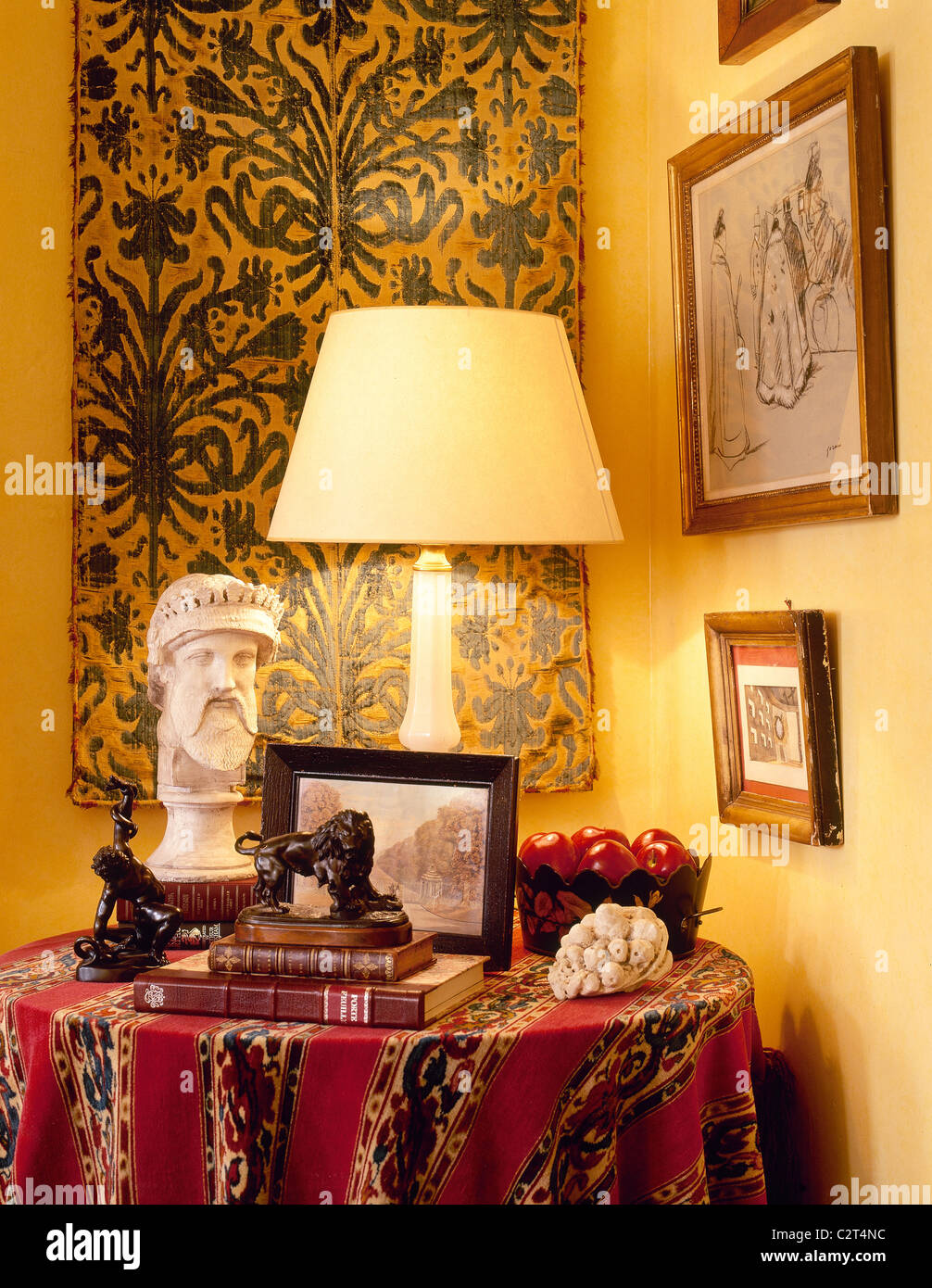 1920s lamp hi-res stock photography and images - Alamy