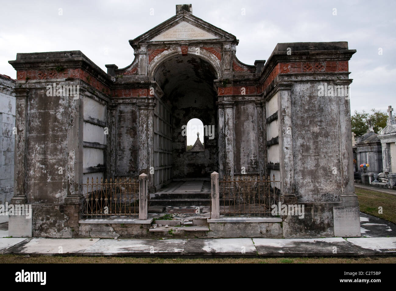 Multiple crypt mausoleum in New Orleans Lakelawn Memorial Cemetery ...
