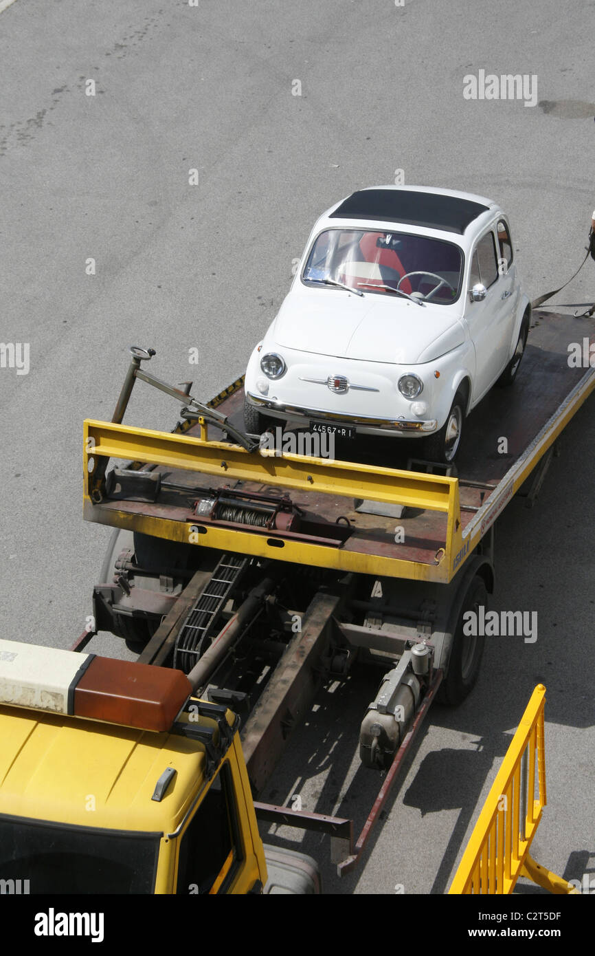 Classic fiat truck hi-res stock photography and images - Alamy
