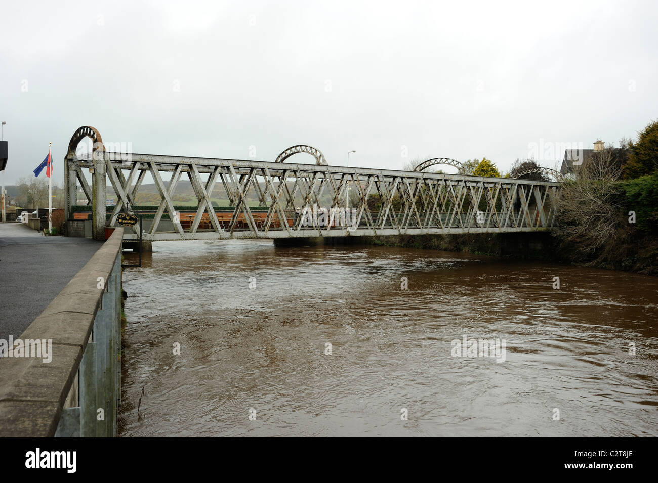 Old railway bridge on the river Ilen, Skibbereen Stock Photo - Alamy