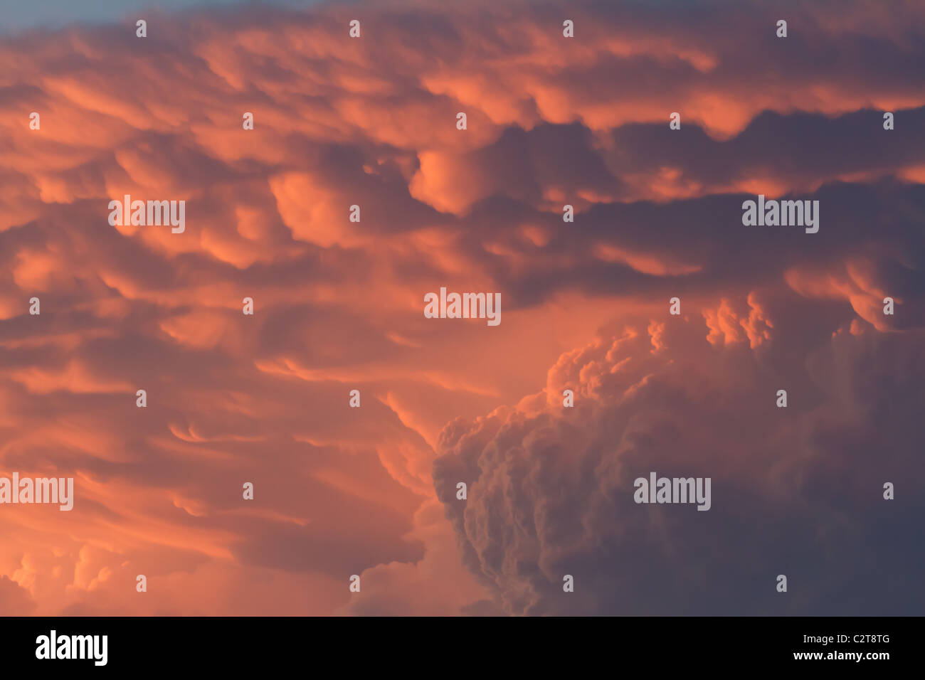 Thunder clouds hi-res stock photography and images - Alamy