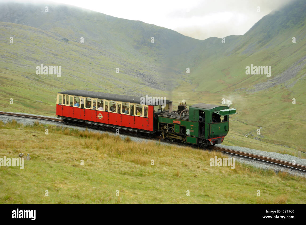 Snowdon railway train approaching Halfway Station Stock Photo - Alamy