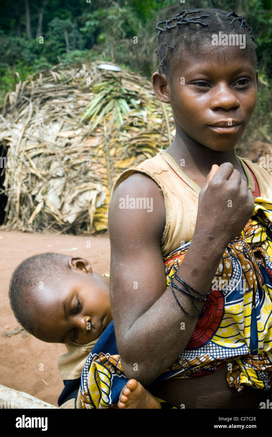 Pygmy family congo hi-res stock photography and images - Alamy