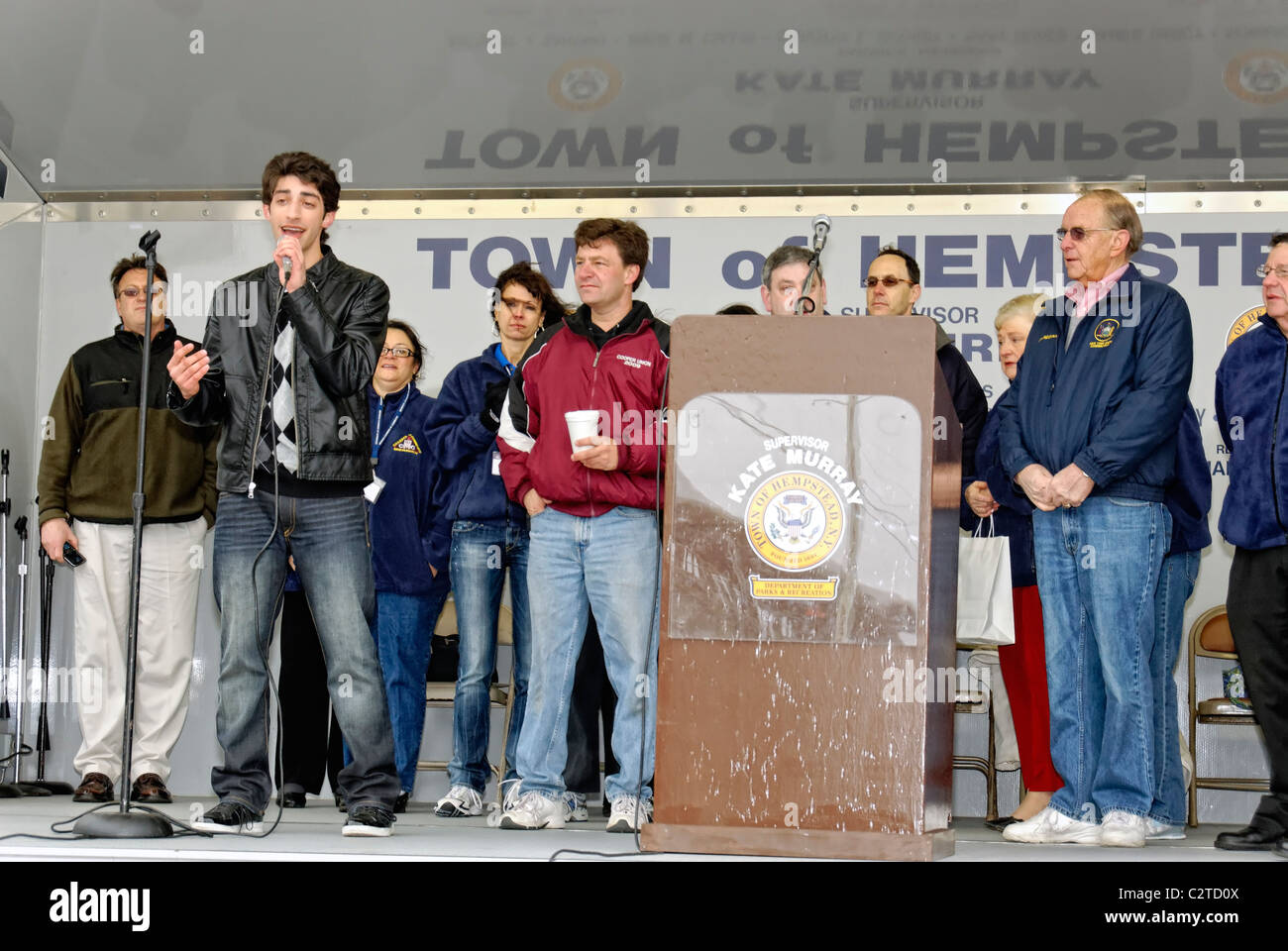 American teen idol hi-res stock photography and images - Alamy