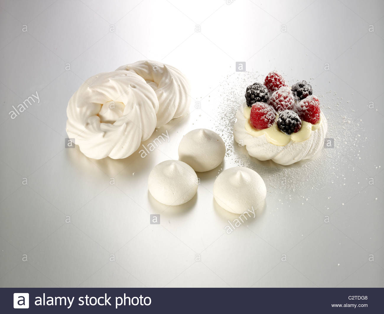 Meringue Nests Stock Photos & Meringue Nests Stock Images - Alamy