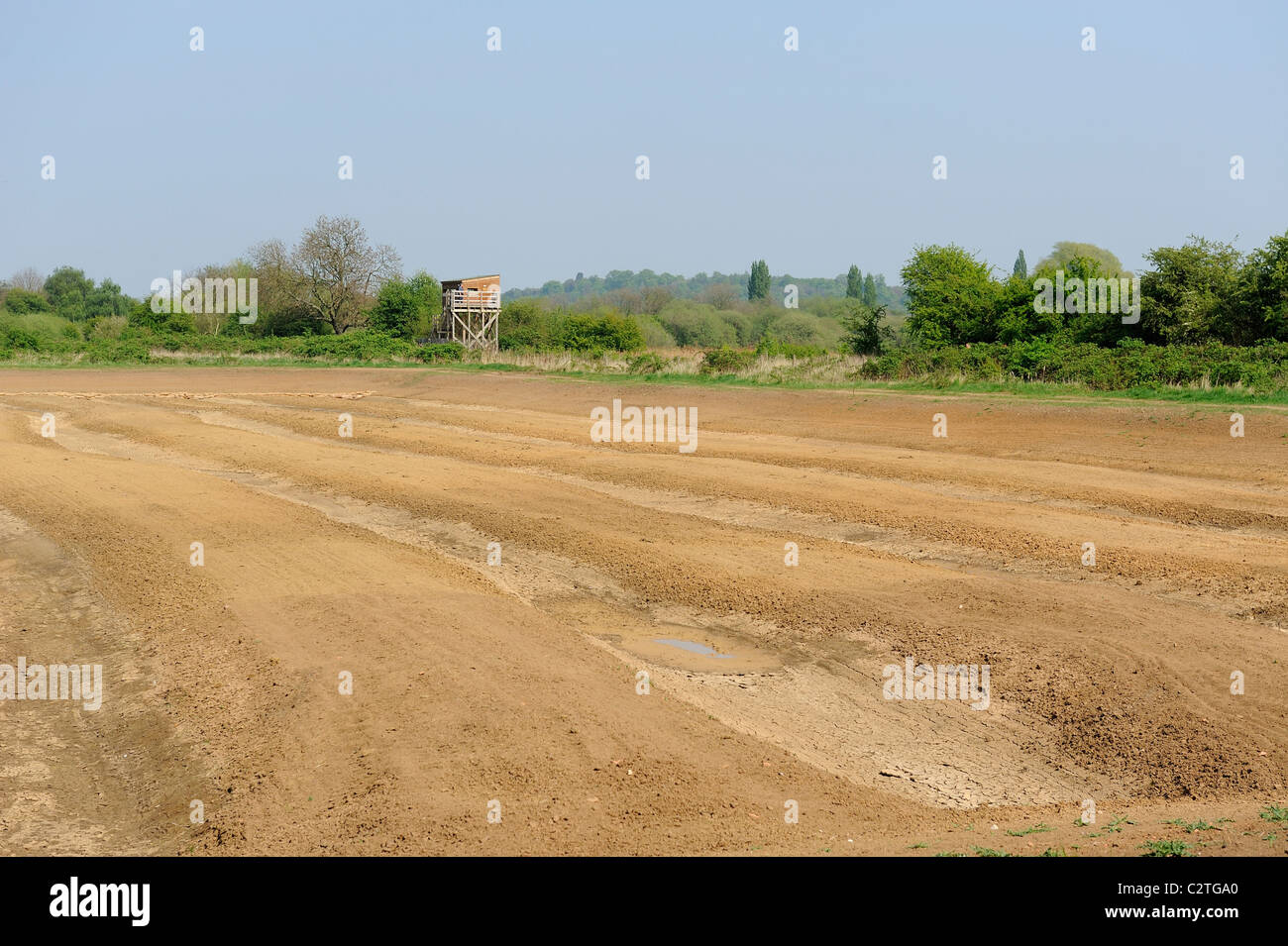 Gravel pit uk hi-res stock photography and images - Alamy