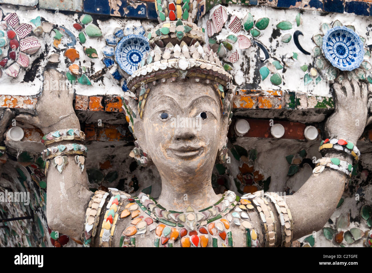 Detail of Kinnari figure at Wat Arun, Bangkok, Thailand Stock Photo - Alamy