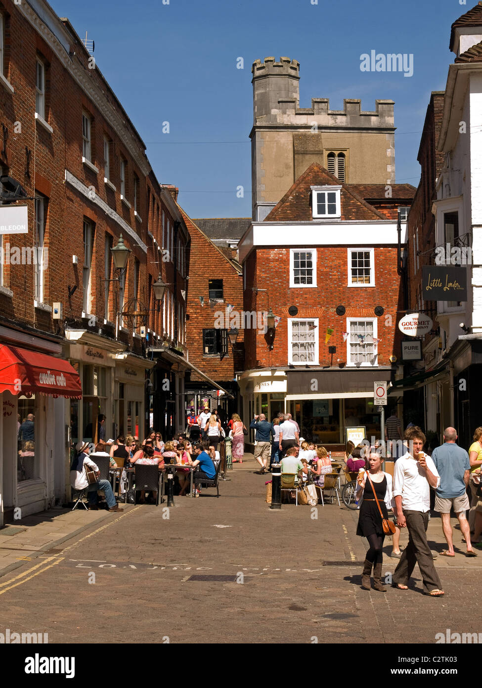 St thomas street winchester hi-res stock photography and images - Alamy