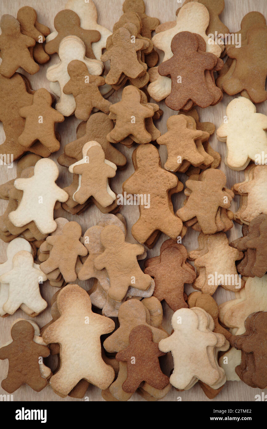 Large group of gingerbread man cookies Stock Photo - Alamy
