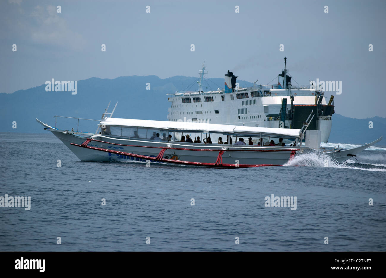 Super Ferry Logo