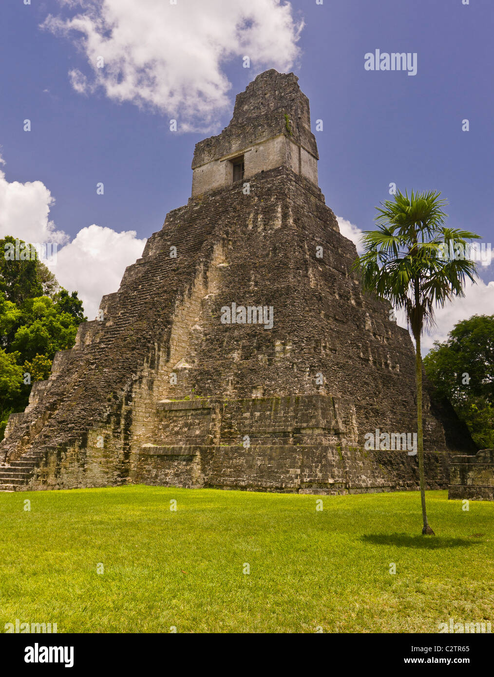 Guatemala tikal pyramid hi-res stock photography and images - Alamy
