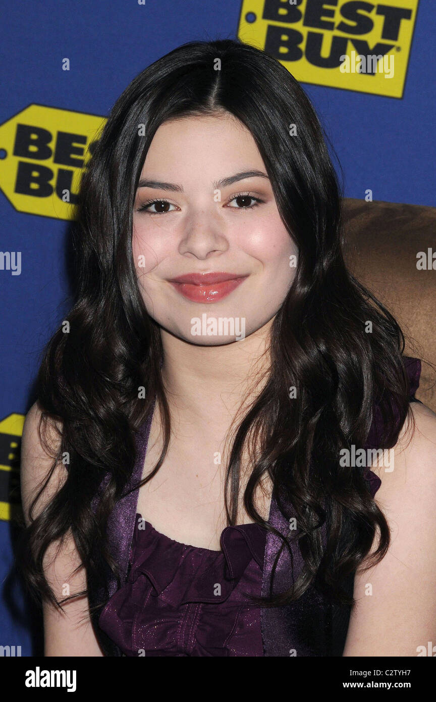 Miranda cosgrove icarly hi-res stock photography and images - Alamy