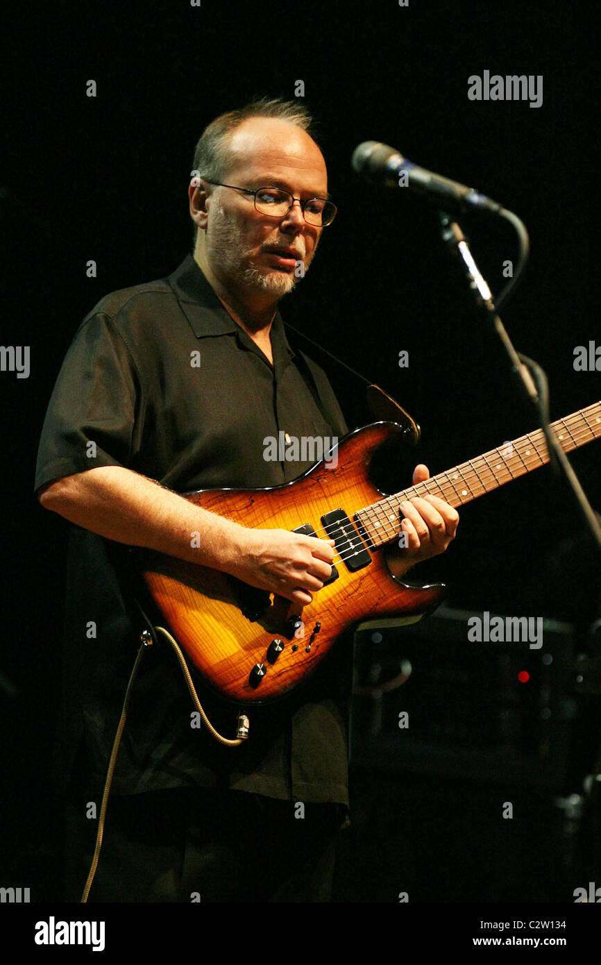 Walter becker steely dan hi-res stock photography and images - Alamy
