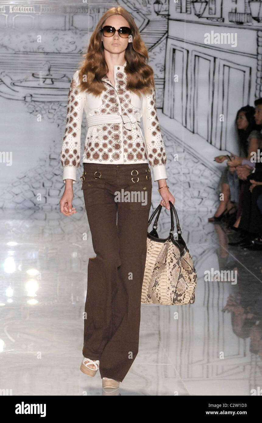 Gucci 2009 Resort Collection fashion show held at the Villa Aurelia ...