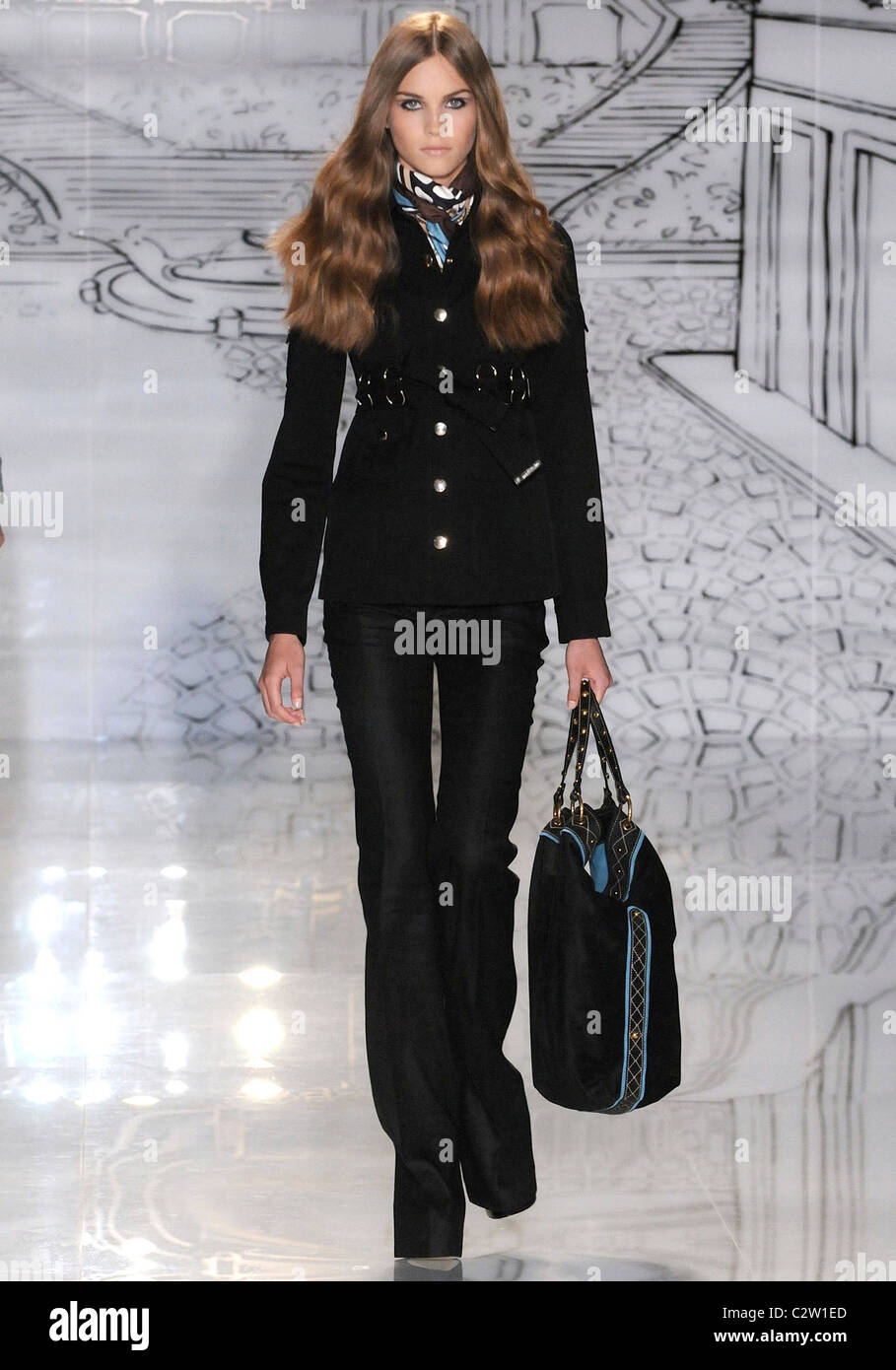 Gucci 2009 Resort Collection fashion show held at the Villa Aurelia ...