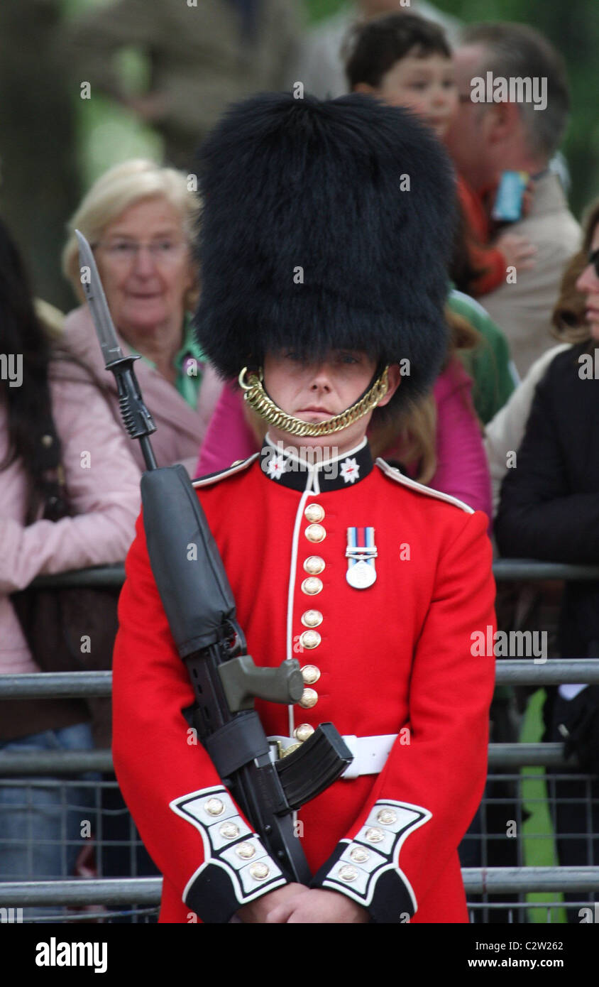 Atmosphere on their way to the Trooping the Colour London, England - 14 ...