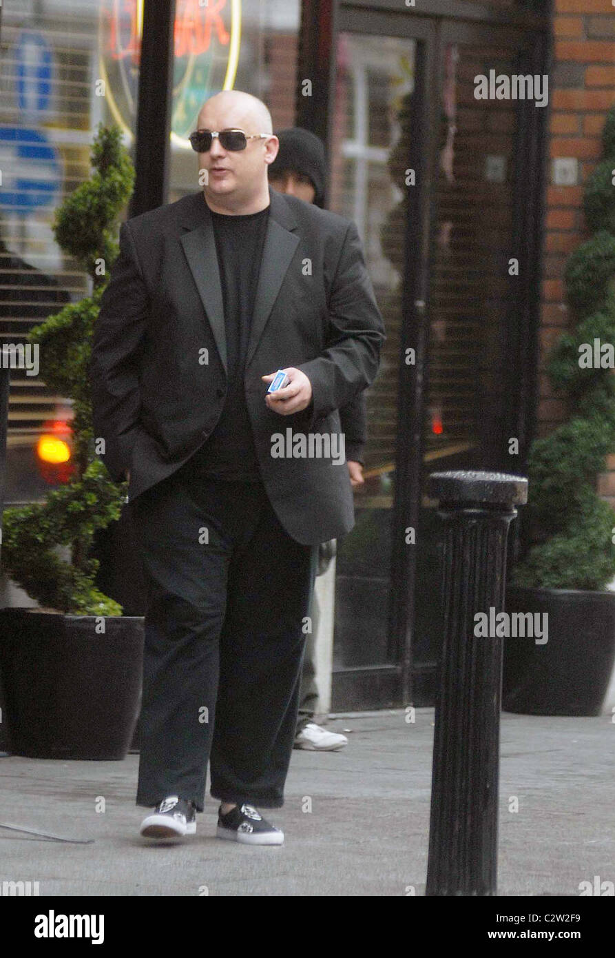 BOY GEORGE TO THANK CASH-STRAPPED FANS WITH CHARITY SHOW? BOY GEORGE is ...