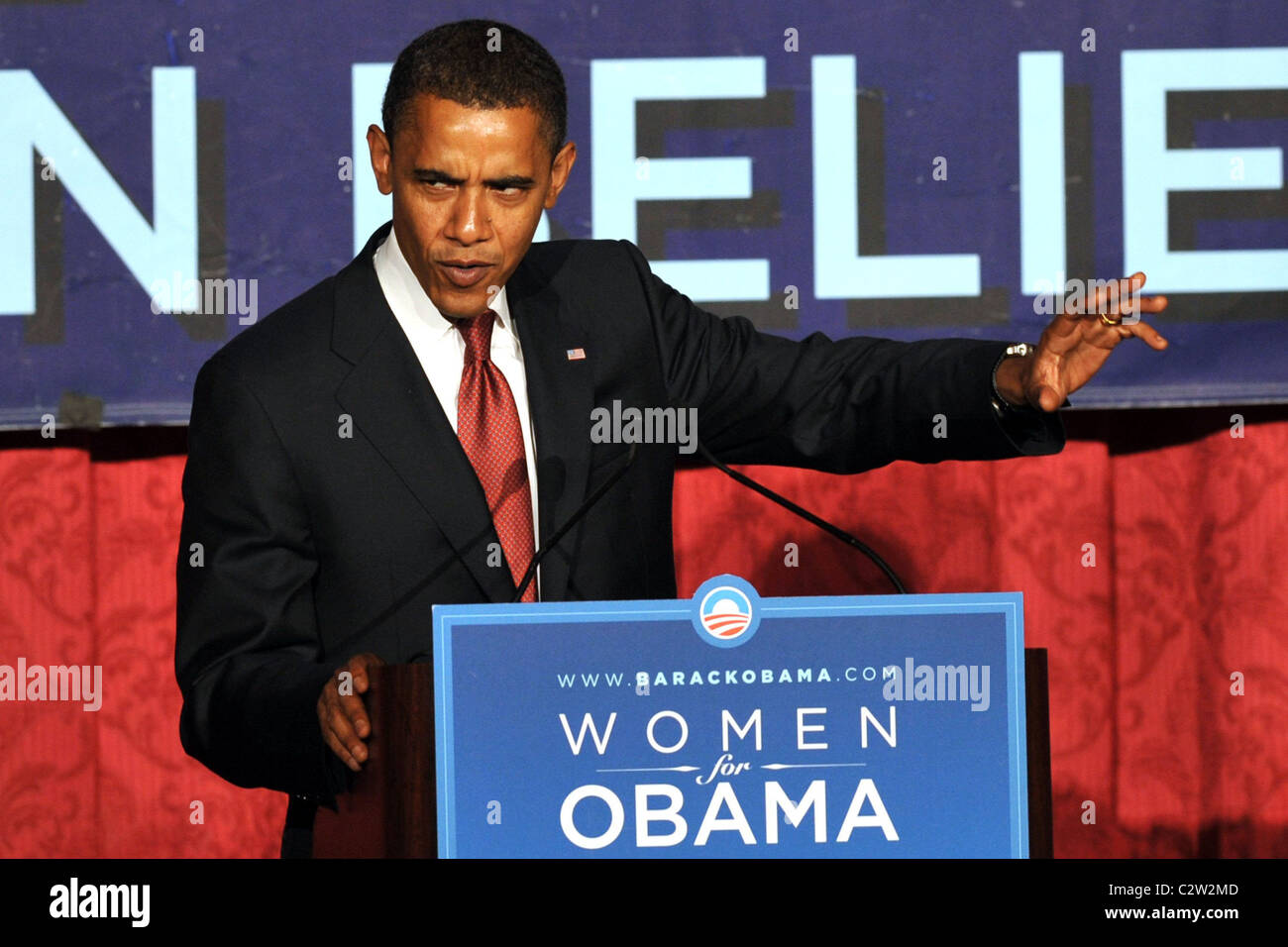 US Democratic Presidential Candidate Senator Barack Obama speak at the ...