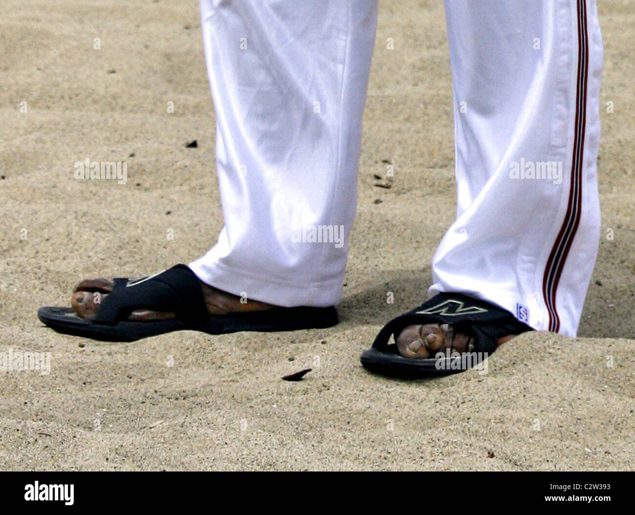 Actor Keith David has trouble finding a friend's party on Zuma beach in ...