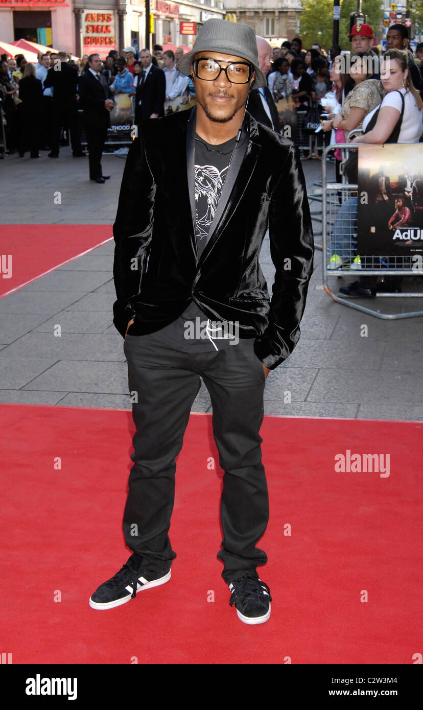 World premiere adulthood hi-res stock photography and images - Alamy