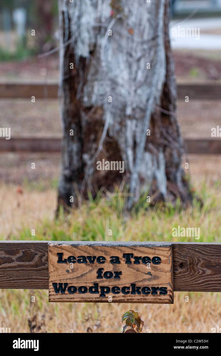 Sign woodpecker hi-res stock photography and images - Alamy