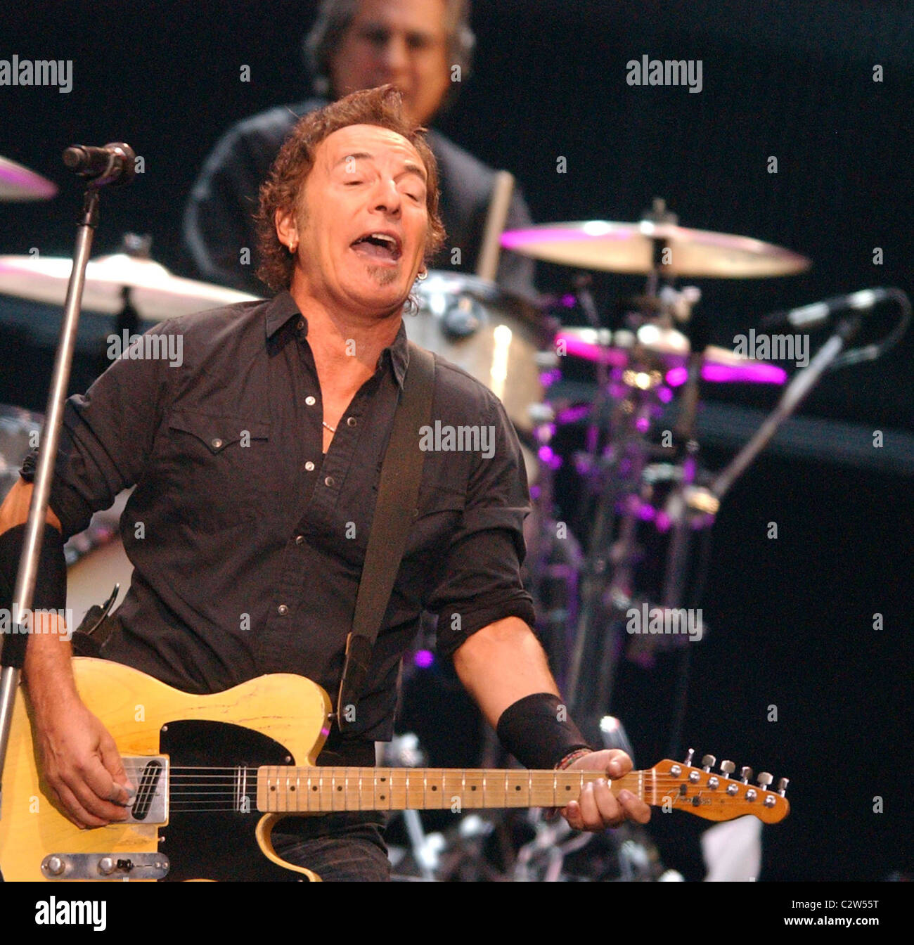 Bruce Springsteen Bruce Springsteen and the E Street Band perform in ...