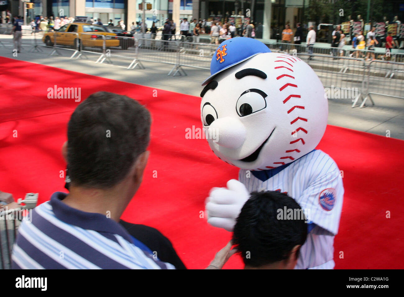 MLB All-Star Mascot 2008 MLB All-Star Week - Red Carpet Parade on 6th ...