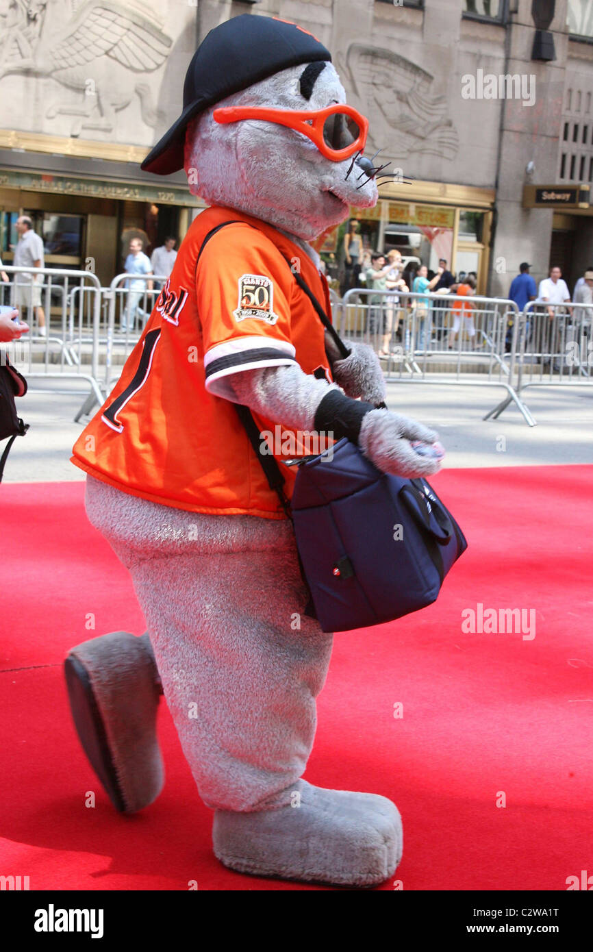 MLB All-Star Mascot 2008 MLB All-Star Week - Red Carpet Parade on 6th ...