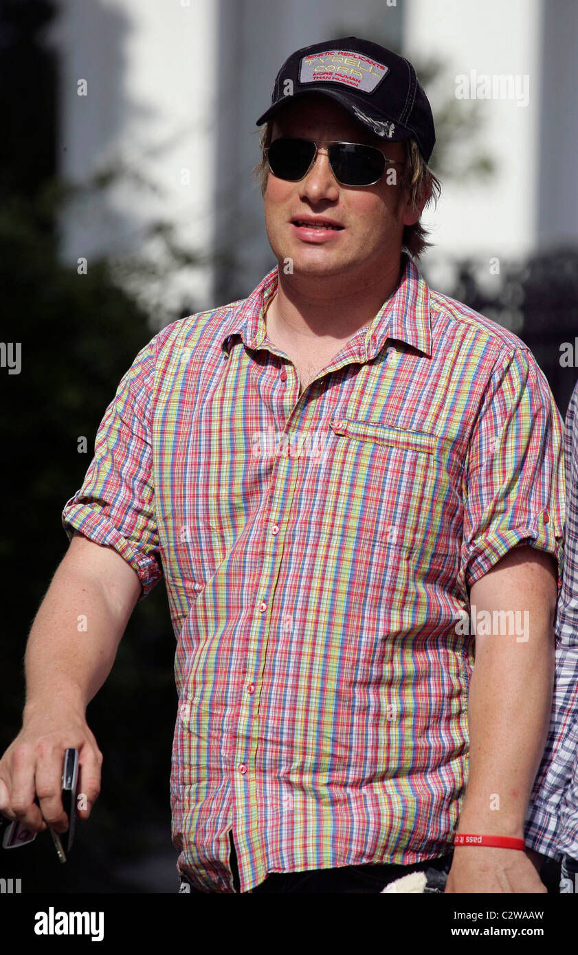 Jamie Oliver leaving his home in Primrose Hill London, England - 24.06. ...