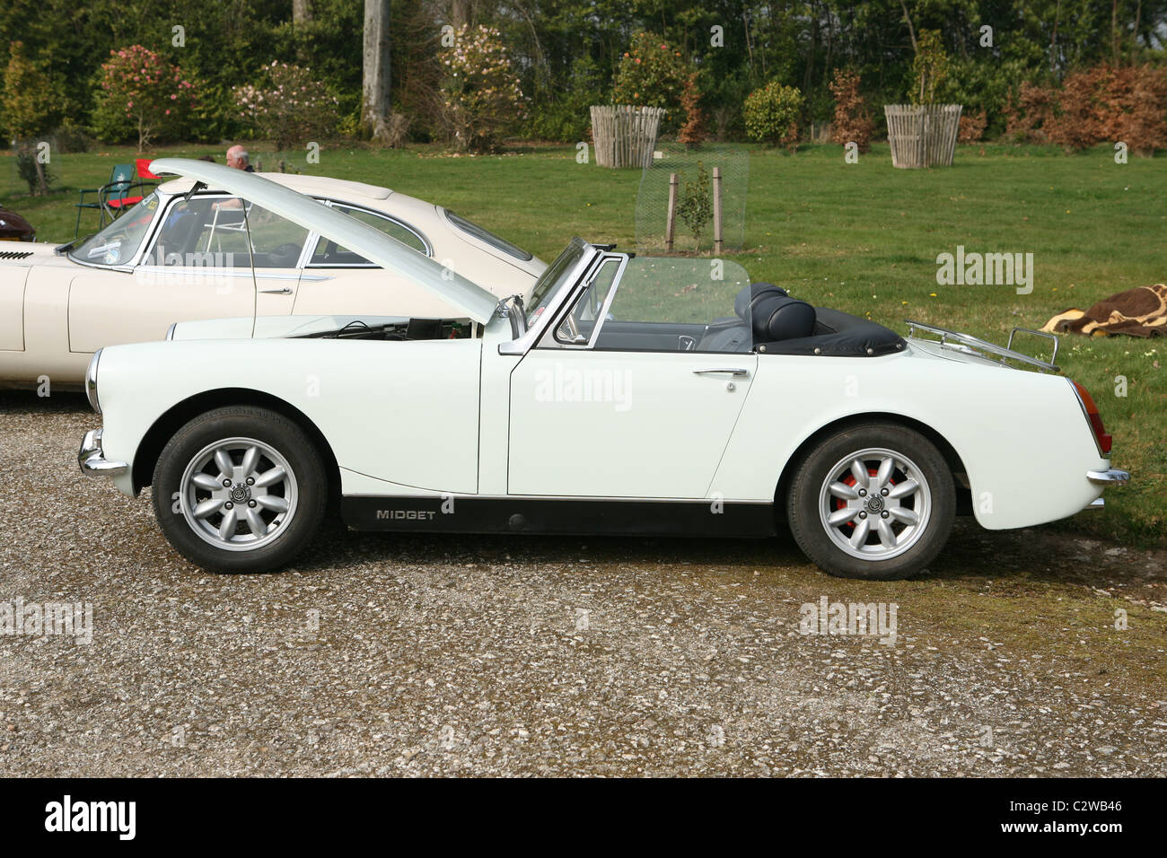 Mg midget soft top hi-res stock photography and images - Alamy